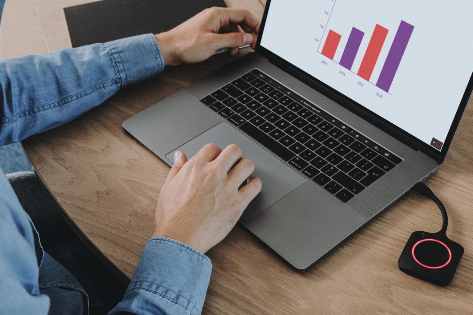 NEU: Clickshare CX-50 2. Generation | beamer & more